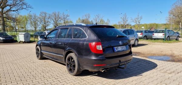 Melns Skoda SuperB 2011 Rīga, ar dzinēja tilpumu 2.00 L un nobraukumu 395 tūkst. km par 4450 €, foto 4 vietnē AUTOMOTO.COM.LV