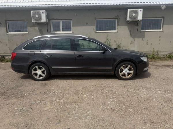 Melns Skoda SuperB 2011 Kauņa, ar dzinēja tilpumu 1.60 L un nobraukumu 271 tūkst. km par 2500 €, foto 3 vietnē AUTOMOTO.COM.LV