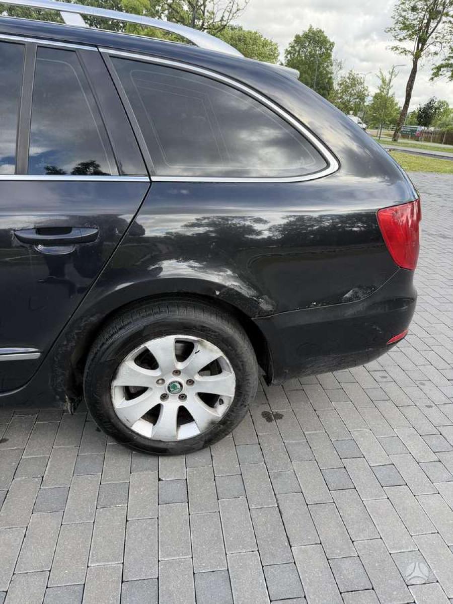 Melns Skoda SuperB 2011 Kauņa, ar dzinēja tilpumu 1.97 L un nobraukumu 320 tūkst. km par 1650 €, foto 13 vietnē AUTOMOTO.COM.LV
