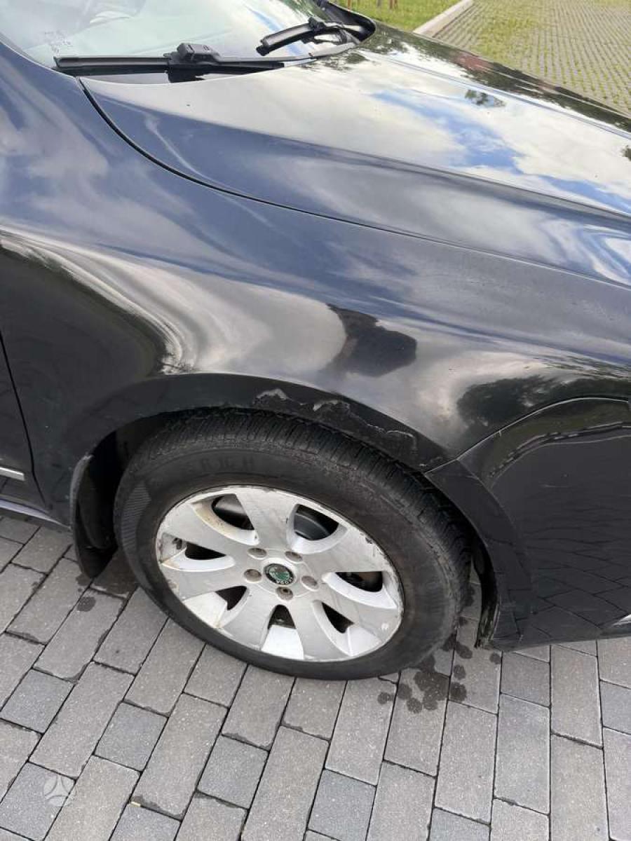 Melns Skoda SuperB 2011 Kauņa, ar dzinēja tilpumu 1.97 L un nobraukumu 320 tūkst. km par 1650 €, foto 15 vietnē AUTOMOTO.COM.LV