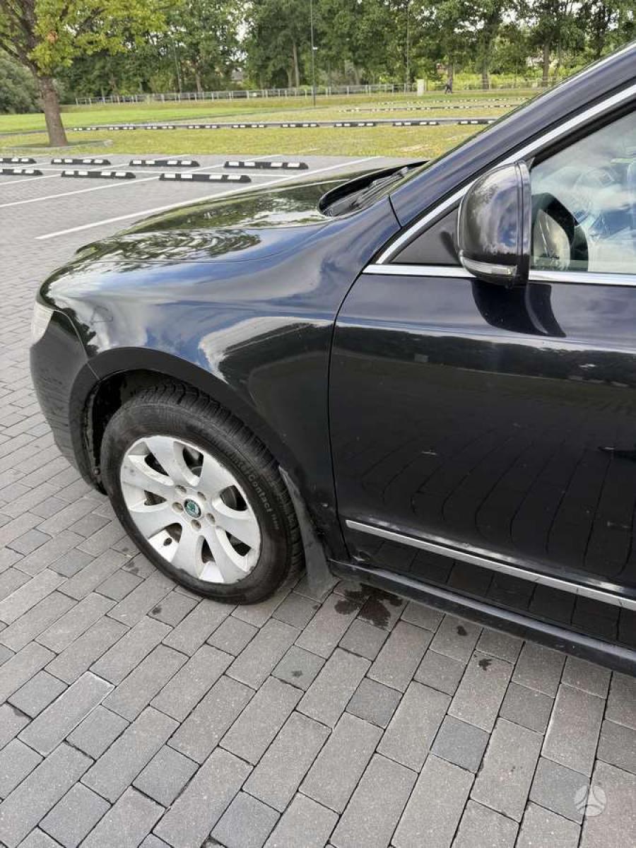 Melns Skoda SuperB 2011 Kauņa, ar dzinēja tilpumu 1.97 L un nobraukumu 320 tūkst. km par 1650 €, foto 16 vietnē AUTOMOTO.COM.LV
