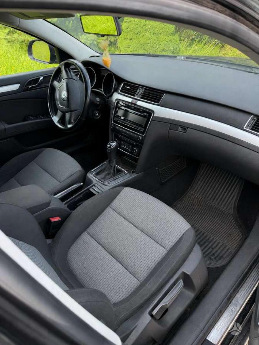 Melns Skoda SuperB 2011 Kauņa, ar dzinēja tilpumu 1.97 L un nobraukumu 320 tūkst. km par 1650 €, foto 19 vietnē AUTOMOTO.COM.LV