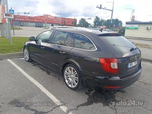 Melns Skoda SuperB 2011 Tallina, ar dzinēja tilpumu 1.80 L un nobraukumu 323 tūkst. km par 3600 €, foto 5 vietnē AUTOMOTO.COM.LV