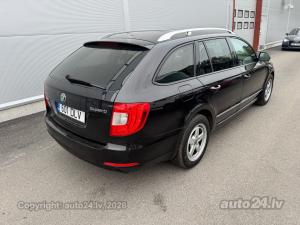 Melns Skoda SuperB 2011 Tallina, ar dzinēja tilpumu 1.80 L un nobraukumu 188 tūkst. km par 4490 €, foto 10 vietnē AUTOMOTO.COM.LV