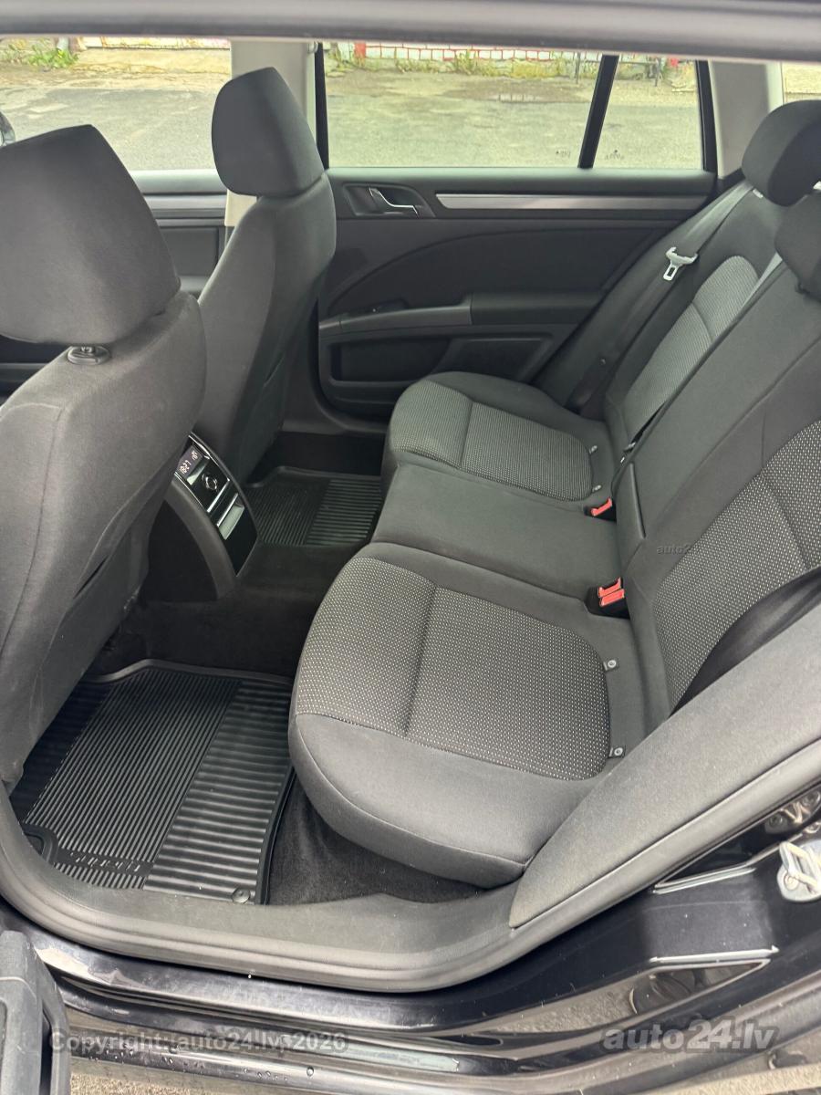 Melns Skoda SuperB 2011 Tallina, ar dzinēja tilpumu 1.80 L un nobraukumu 188 tūkst. km par 4490 €, foto 12 vietnē AUTOMOTO.COM.LV