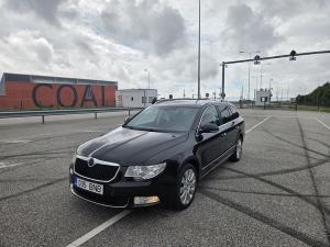 Melns Skoda SuperB 2011 Tallina, ar dzinēja tilpumu 2.00 L un nobraukumu 306 tūkst. km par 5800 €, foto  vietnē AUTOMOTO.COM.LV