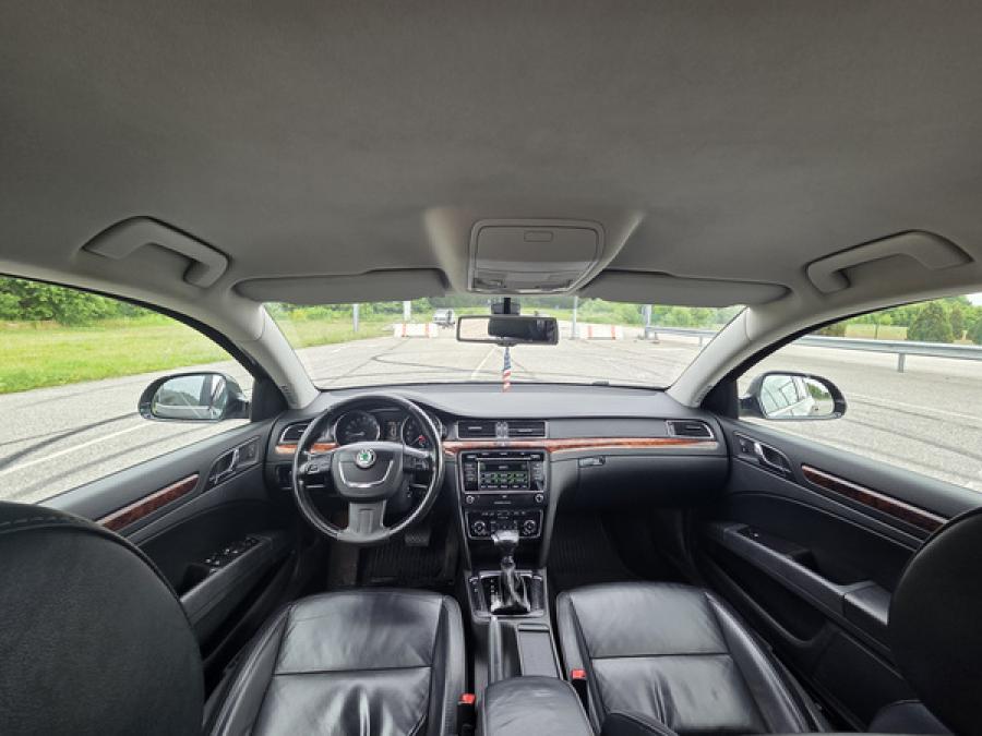 Melns Skoda SuperB 2011 Tallina, ar dzinēja tilpumu 2.00 L un nobraukumu 306 tūkst. km par 5800 €, foto 7 vietnē AUTOMOTO.COM.LV
