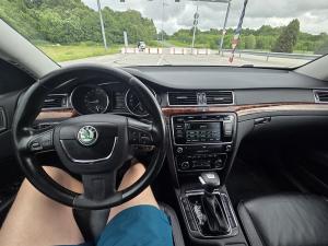 Melns Skoda SuperB 2011 Tallina, ar dzinēja tilpumu 2.00 L un nobraukumu 306 tūkst. km par 5800 €, foto 10 vietnē AUTOMOTO.COM.LV