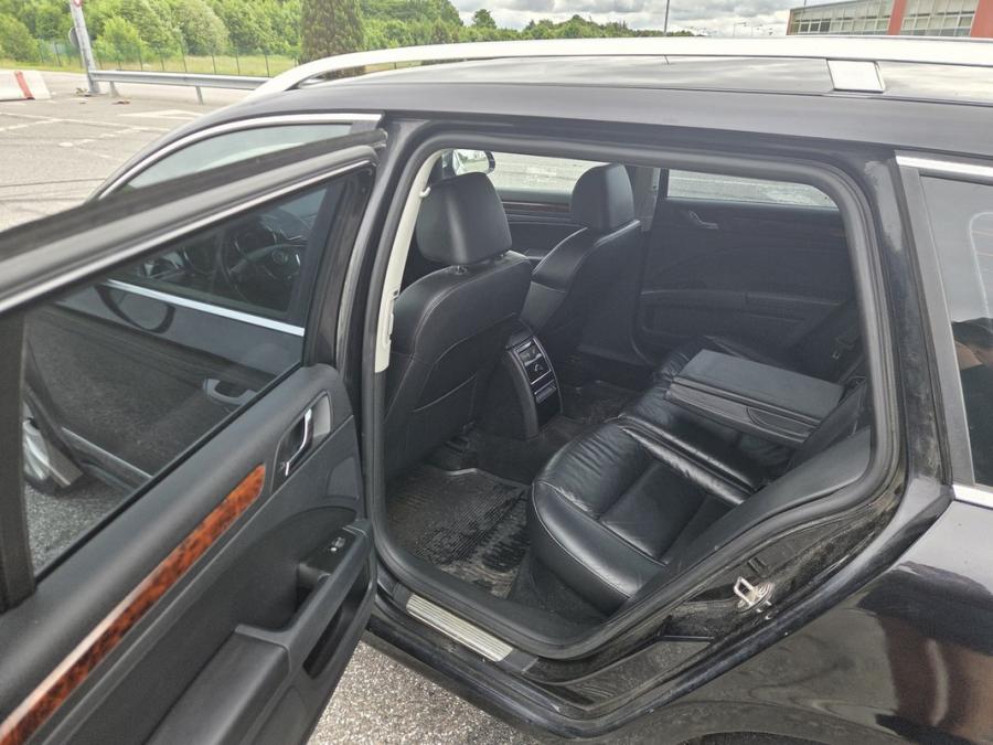Melns Skoda SuperB 2011 Tallina, ar dzinēja tilpumu 2.00 L un nobraukumu 306 tūkst. km par 5800 €, foto 17 vietnē AUTOMOTO.COM.LV