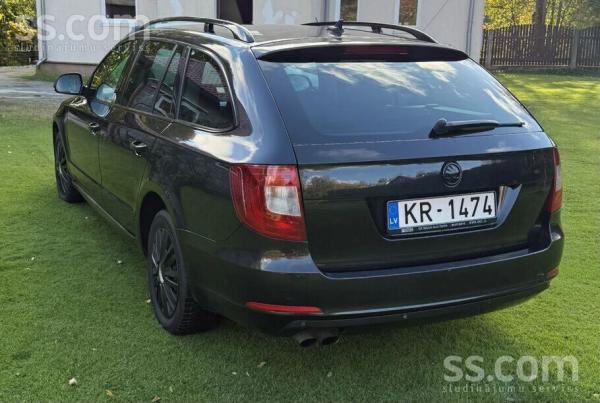 Melns Skoda SuperB 2011 Rīga, ar dzinēja tilpumu 2.00 L un nobraukumu 390 tūkst. km par 3300 €, foto 3 vietnē AUTOMOTO.COM.LV