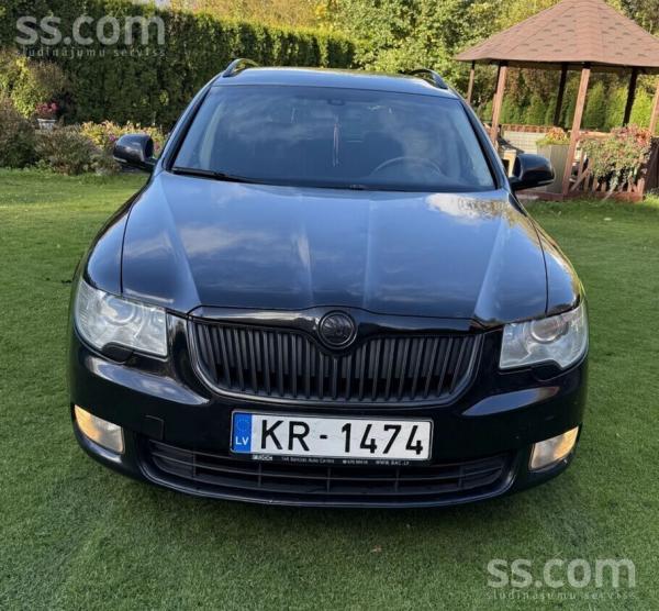 Melns Skoda SuperB 2011 Rīga, ar dzinēja tilpumu 2.00 L un nobraukumu 390 tūkst. km par 3300 €, foto 4 vietnē AUTOMOTO.COM.LV