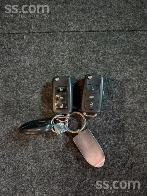 Melns Skoda SuperB 2011 Rīga, ar dzinēja tilpumu 2.00 L un nobraukumu 390 tūkst. km par 3300 €, foto 9 vietnē AUTOMOTO.COM.LV