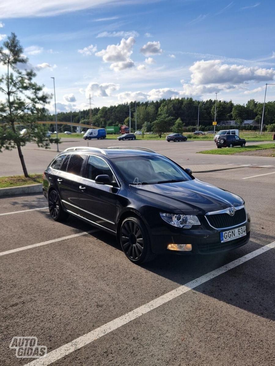 Black Skoda SuperB 2011 in Kaunas, with an engine capacity of 2.00 L and mileage of 336 thousand km for 2500 €, photo 4 on AUTOMOTO.COM.LV