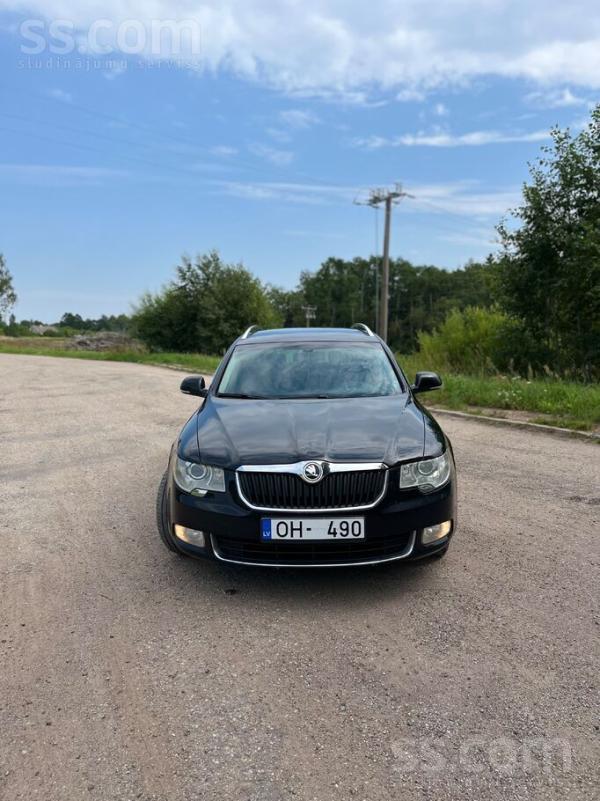 Melns Skoda SuperB 2011 Kuldīga, ar dzinēja tilpumu 2.00 L un nobraukumu 366 tūkst. km par 4200 €, foto 3 vietnē AUTOMOTO.COM.LV