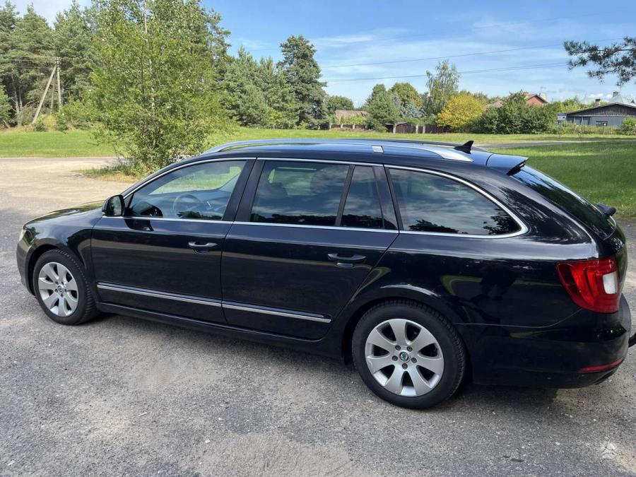 Melns Skoda SuperB 2011 Kauņa, ar dzinēja tilpumu 1.60 L un nobraukumu 345 tūkst. km par 4000 €, foto 5 vietnē AUTOMOTO.COM.LV