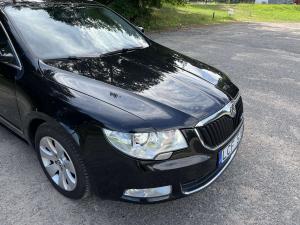 Melns Skoda SuperB 2011 Kauņa, ar dzinēja tilpumu 1.60 L un nobraukumu 345 tūkst. km par 4000 €, foto 6 vietnē AUTOMOTO.COM.LV