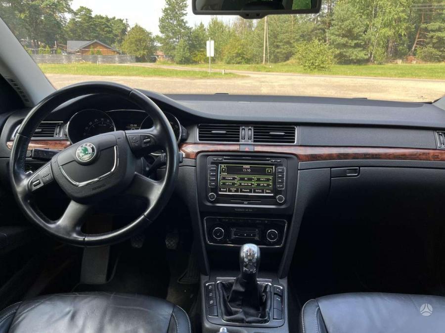 Melns Skoda SuperB 2011 Kauņa, ar dzinēja tilpumu 1.60 L un nobraukumu 345 tūkst. km par 4000 €, foto 11 vietnē AUTOMOTO.COM.LV