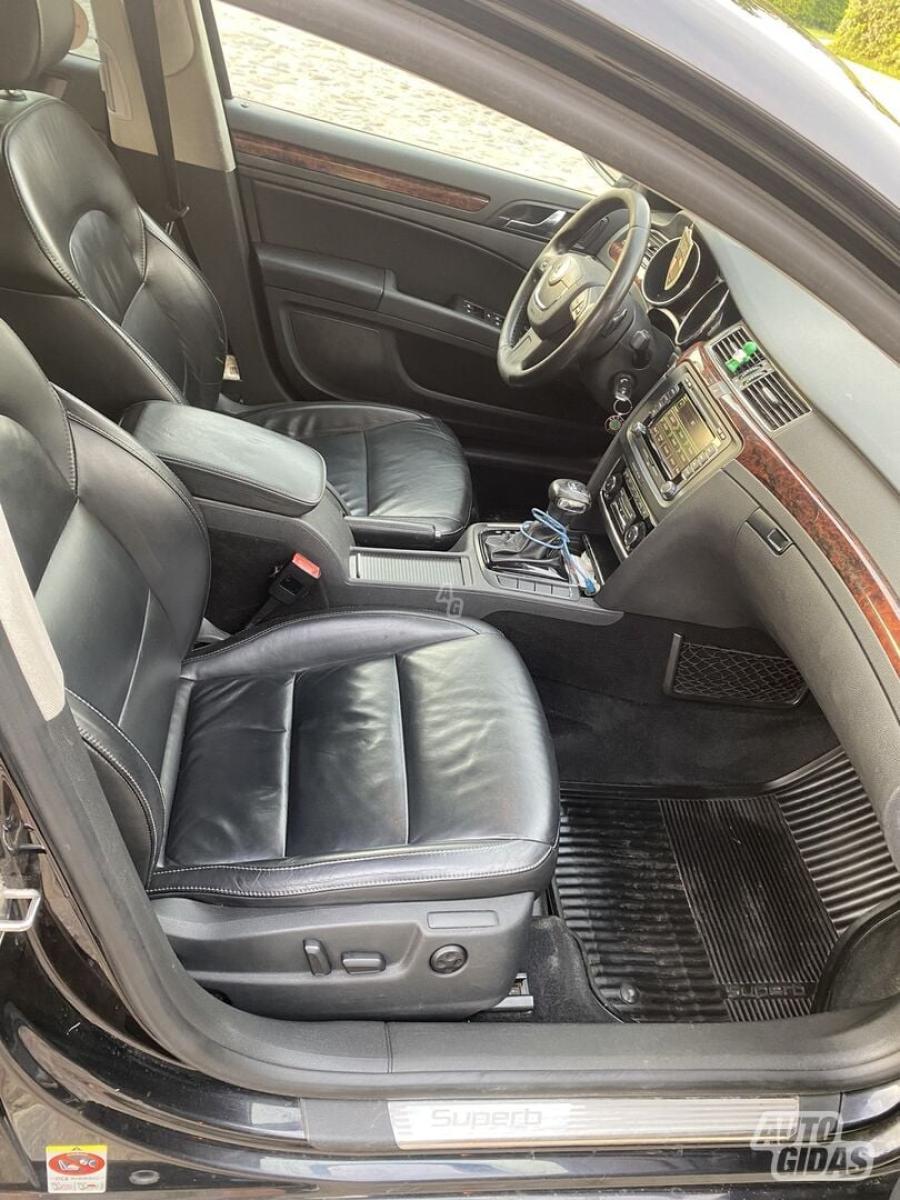Melns Skoda SuperB 2011 Kauņa, ar dzinēja tilpumu 2.00 L un nobraukumu 360 tūkst. km par 3450 €, foto 8 vietnē AUTOMOTO.COM.LV