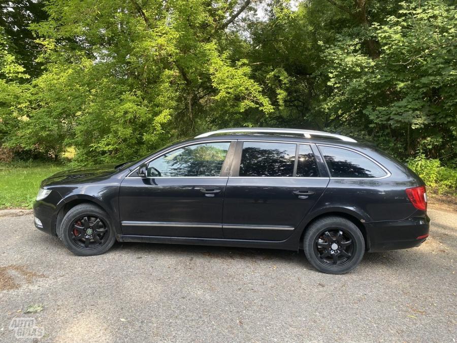 Melns Skoda SuperB 2011 Kauņa, ar dzinēja tilpumu 2.00 L un nobraukumu 360 tūkst. km par 3450 €, foto 14 vietnē AUTOMOTO.COM.LV