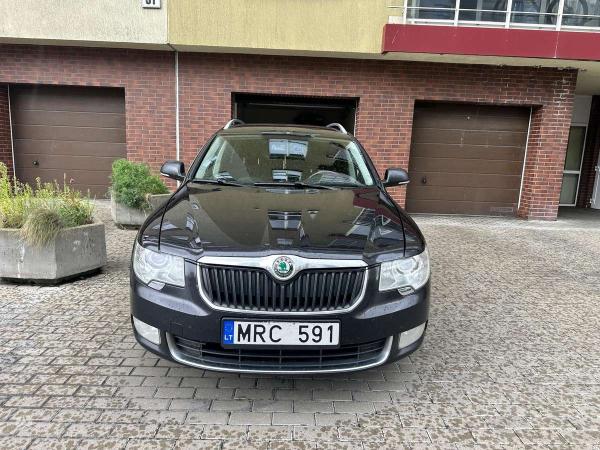 Melns Skoda SuperB 2011 Viļņa, ar dzinēja tilpumu 1.97 L un nobraukumu 390 tūkst. km par 2650 €, foto 3 vietnē AUTOMOTO.COM.LV