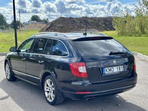 Melns Skoda SuperB 2011 Viļņa, ar dzinēja tilpumu 1.97 L un nobraukumu 370 tūkst. km par 4600 €, foto 4 vietnē AUTOMOTO.COM.LV