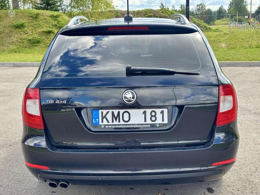 Melns Skoda SuperB 2011 Viļņa, ar dzinēja tilpumu 1.97 L un nobraukumu 370 tūkst. km par 4600 €, foto 7 vietnē AUTOMOTO.COM.LV