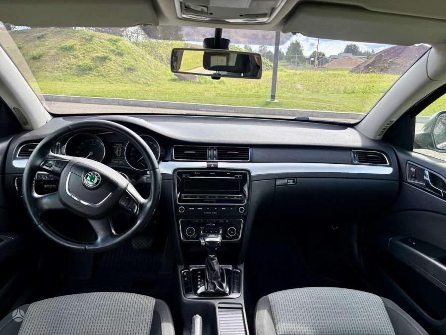Melns Skoda SuperB 2011 Viļņa, ar dzinēja tilpumu 1.97 L un nobraukumu 370 tūkst. km par 4600 €, foto 13 vietnē AUTOMOTO.COM.LV