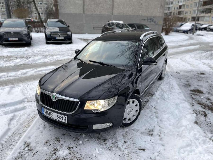 Black Skoda SuperB 2012 in Vilnius, with an engine capacity of 1.97 L and mileage of 180 thousand km for 3950 €, photo 2 on AUTOMOTO.COM.LV