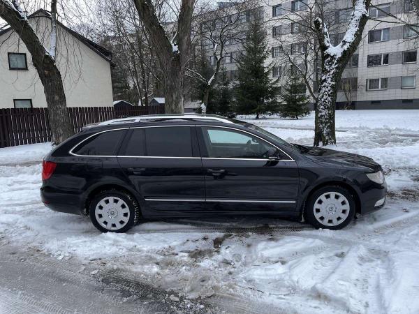 Black Skoda SuperB 2012 in Vilnius, with an engine capacity of 1.97 L and mileage of 180 thousand km for 3950 €, photo 10 on AUTOMOTO.COM.LV