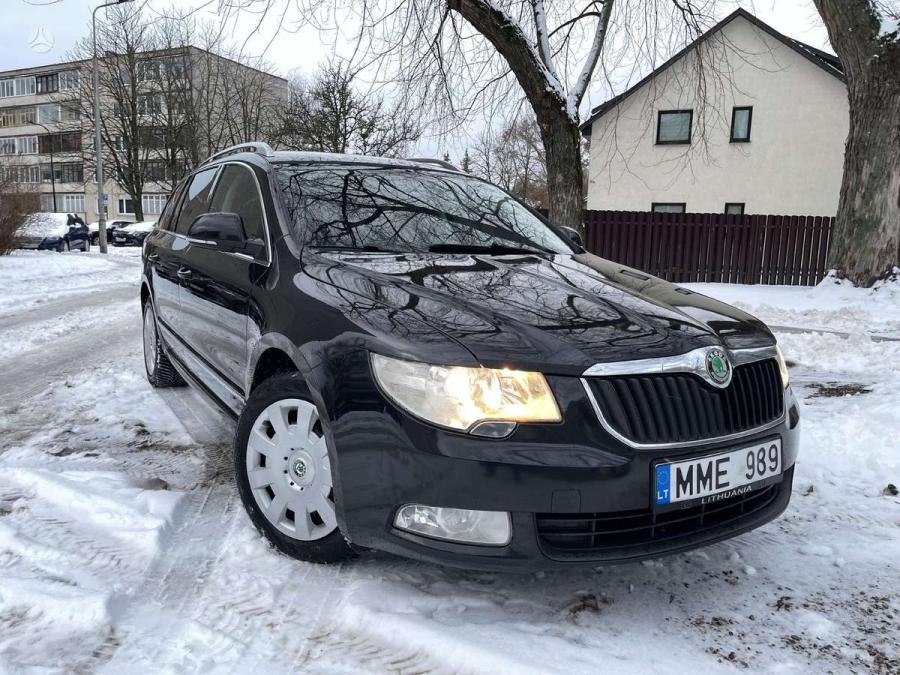 Black Skoda SuperB 2012 in Vilnius, with an engine capacity of 1.97 L and mileage of 180 thousand km for 3950 €, photo 12 on AUTOMOTO.COM.LV