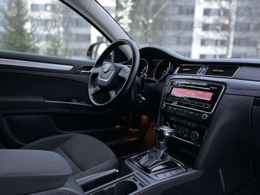 Black Skoda SuperB 2012 in Vilnius, with an engine capacity of 1.97 L and mileage of 180 thousand km for 3950 €, photo 22 on AUTOMOTO.COM.LV