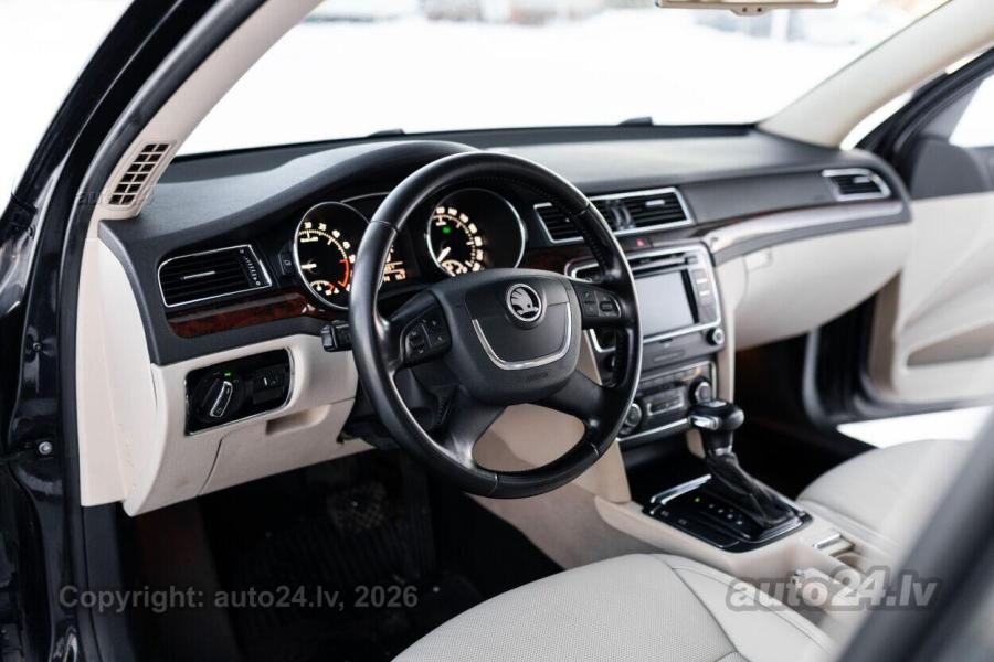 Melns Skoda SuperB 2012 Tallina, ar dzinēja tilpumu 2.00 L un nobraukumu 319 tūkst. km par 5990 €, foto 8 vietnē AUTOMOTO.COM.LV