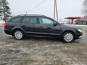 Black Skoda SuperB 2012 in Tallinn, with an engine capacity of 1.40 L and mileage of 123 thousand km for 7300 €, photo 7 on AUTOMOTO.COM.LV