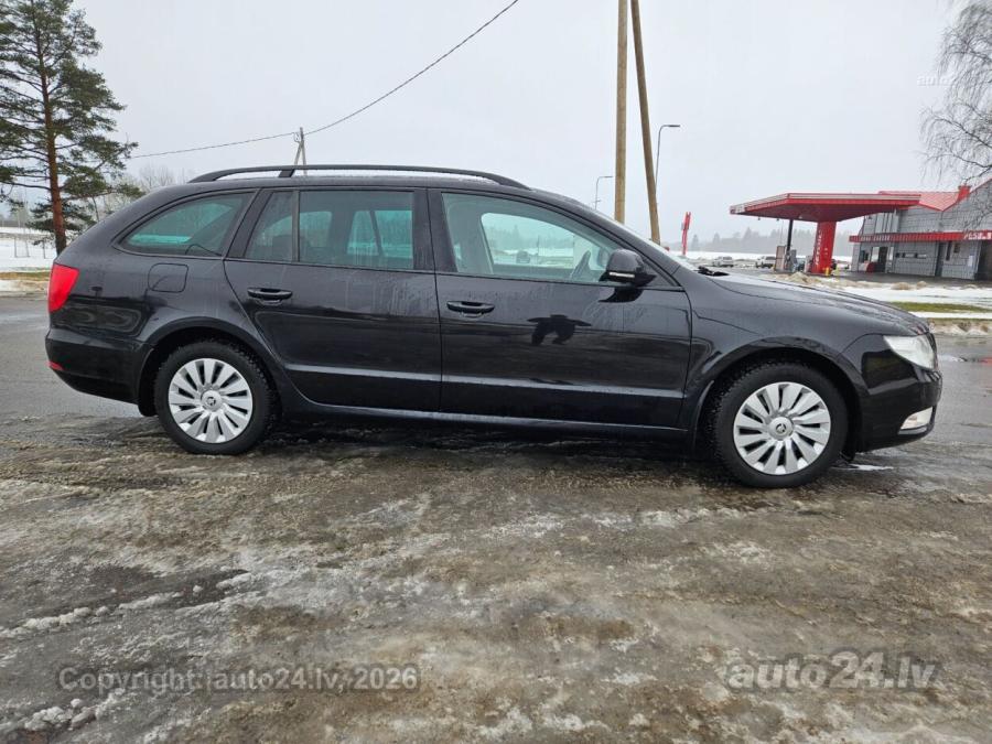 Black Skoda SuperB 2012 in Tallinn, with an engine capacity of 1.40 L and mileage of 123 thousand km for 7300 €, photo 7 on AUTOMOTO.COM.LV