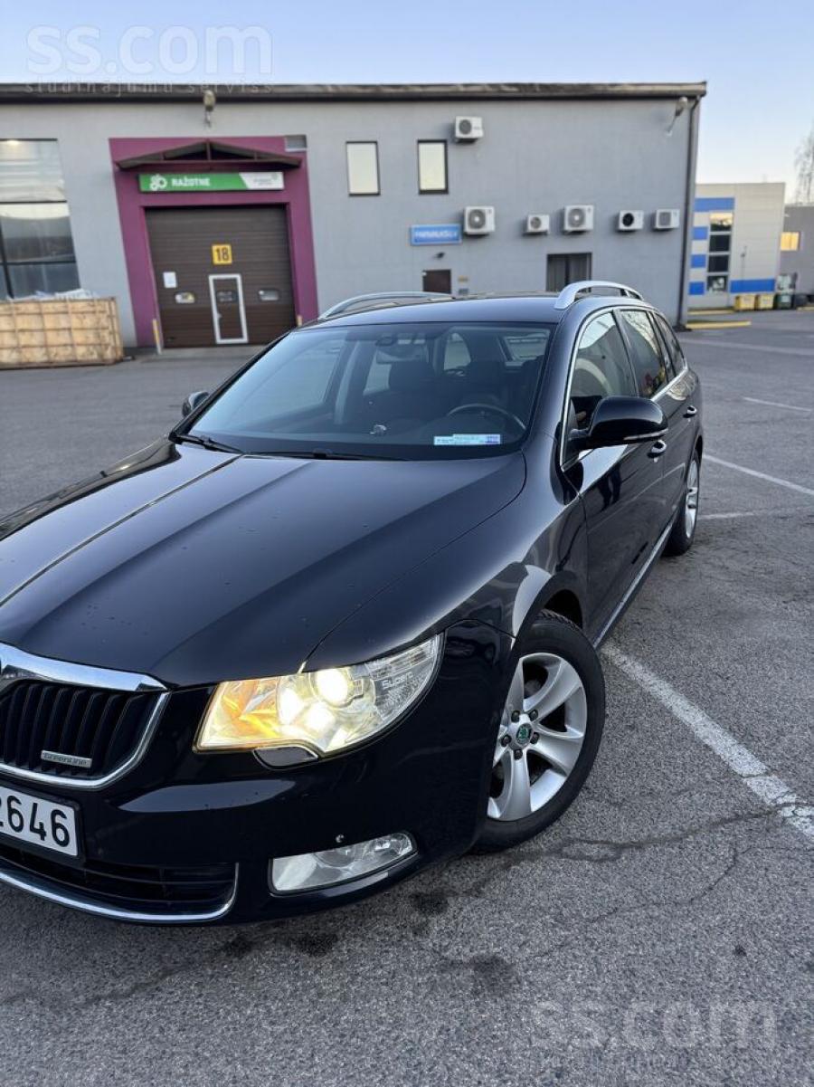 Black Skoda SuperB 2012 in Riga, with an engine capacity of 1.60 L and mileage of 241 thousand km for 5700 €, photo 8 on AUTOMOTO.COM.LV