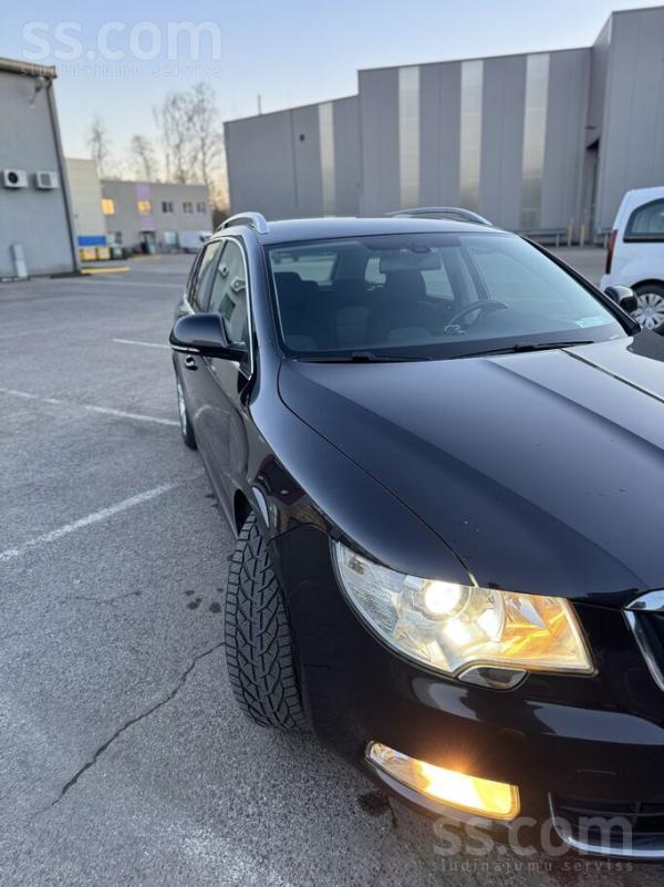 Black Skoda SuperB 2012 in Riga, with an engine capacity of 1.60 L and mileage of 241 thousand km for 5700 €, photo 9 on AUTOMOTO.COM.LV
