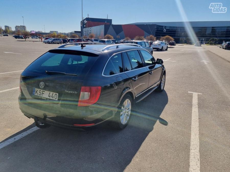 Black Skoda SuperB 2012 in Panevezys, with an engine capacity of 2.00 L and mileage of 400 thousand km for 2800 €, photo 6 on AUTOMOTO.COM.LV