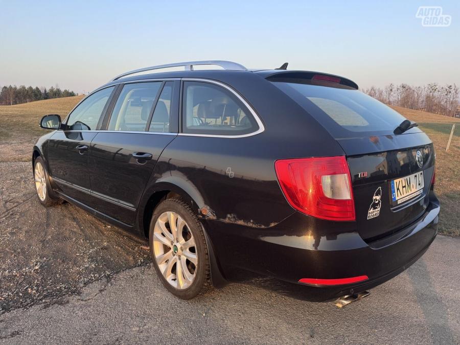 Black Skoda SuperB 2012 in Kaunas, with an engine capacity of 2.00 L and mileage of 250 thousand km for 4990 €, photo 5 on AUTOMOTO.COM.LV