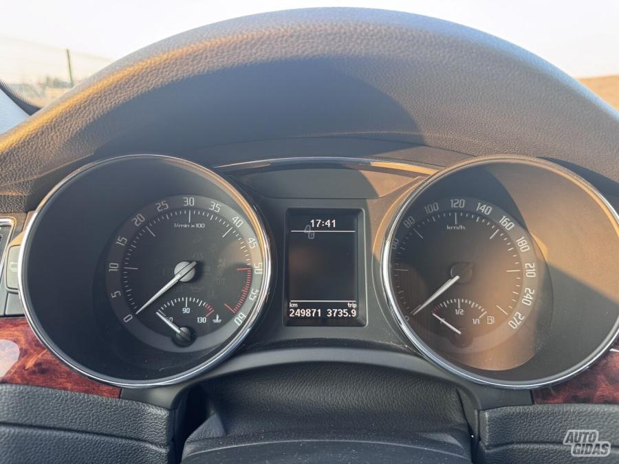 Black Skoda SuperB 2012 in Kaunas, with an engine capacity of 2.00 L and mileage of 250 thousand km for 4990 €, photo 9 on AUTOMOTO.COM.LV