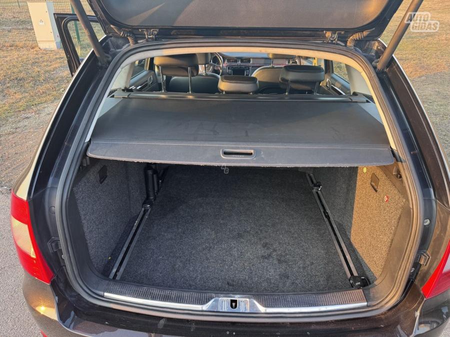 Black Skoda SuperB 2012 in Kaunas, with an engine capacity of 2.00 L and mileage of 250 thousand km for 4990 €, photo 12 on AUTOMOTO.COM.LV