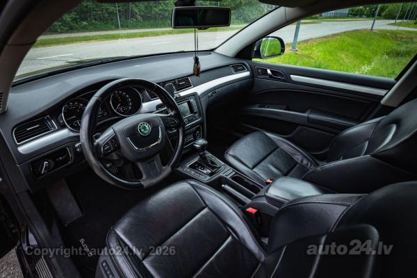 Black Skoda SuperB 2012 in Tallinn, with an engine capacity of 2.00 L and mileage of 230 thousand km for 5900 €, photo 9 on AUTOMOTO.COM.LV