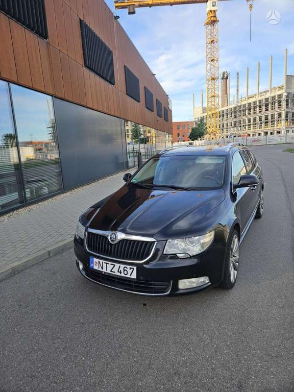 Melns Skoda SuperB 2012 Klaipėda, ar dzinēja tilpumu 1.97 L un nobraukumu 404 tūkst. km par 4700 €, foto 2 vietnē AUTOMOTO.COM.LV