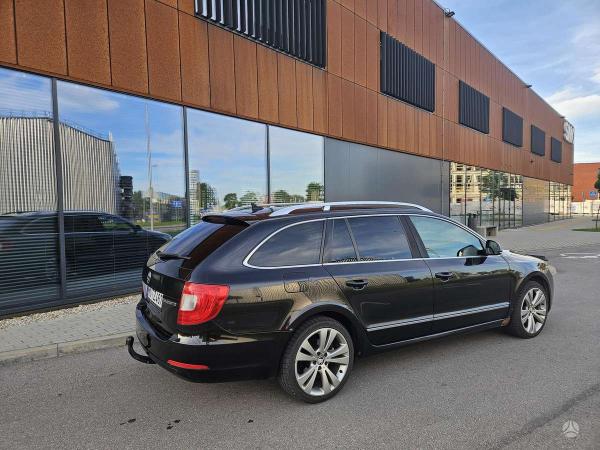 Melns Skoda SuperB 2012 Klaipėda, ar dzinēja tilpumu 1.97 L un nobraukumu 404 tūkst. km par 4700 €, foto 5 vietnē AUTOMOTO.COM.LV