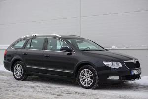 Black Skoda SuperB 2012 in Riga, with an engine capacity of 2.00 L and mileage of 238 thousand km for 6500 €, photo 15 on AUTOMOTO.COM.LV