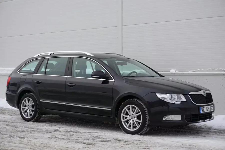 Black Skoda SuperB 2012 in Riga, with an engine capacity of 2.00 L and mileage of 238 thousand km for 6500 €, photo 15 on AUTOMOTO.COM.LV
