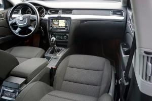 Black Skoda SuperB 2012 in Riga, with an engine capacity of 2.00 L and mileage of 238 thousand km for 6500 €, photo 17 on AUTOMOTO.COM.LV