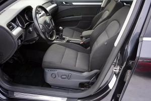 Black Skoda SuperB 2012 in Riga, with an engine capacity of 2.00 L and mileage of 238 thousand km for 6500 €, photo 19 on AUTOMOTO.COM.LV