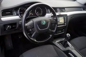 Black Skoda SuperB 2012 in Riga, with an engine capacity of 2.00 L and mileage of 238 thousand km for 6500 €, photo 20 on AUTOMOTO.COM.LV