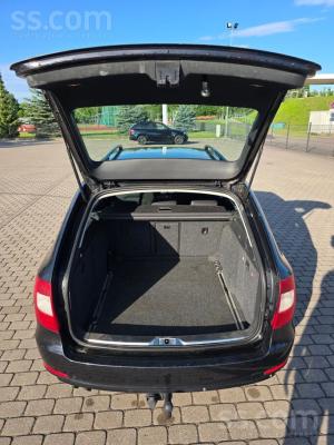 Black Skoda SuperB 2012 in Jelgava, with an engine capacity of 1.60 L and mileage of 395 thousand km for 3300 €, photo 4 on AUTOMOTO.COM.LV