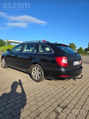 Black Skoda SuperB 2012 in Jelgava, with an engine capacity of 1.60 L and mileage of 395 thousand km for 3300 €, photo 7 on AUTOMOTO.COM.LV